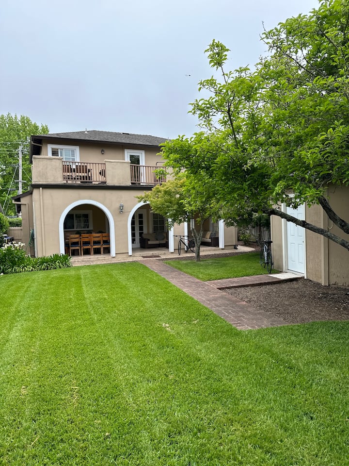 Lovely, Quiet And Cozy 6 Bedroom House - Tiburon