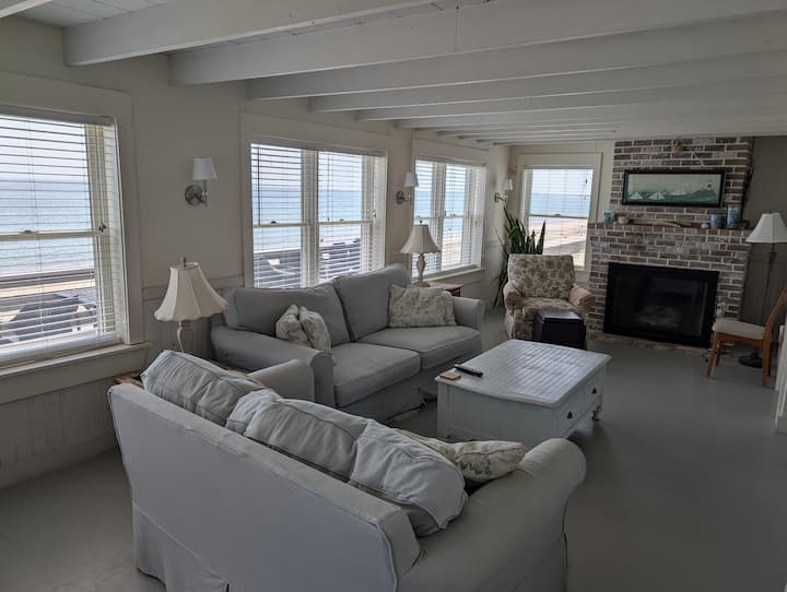 Nantucket-style Oceanfront Home On A Sandy Beach - Scituate, MA