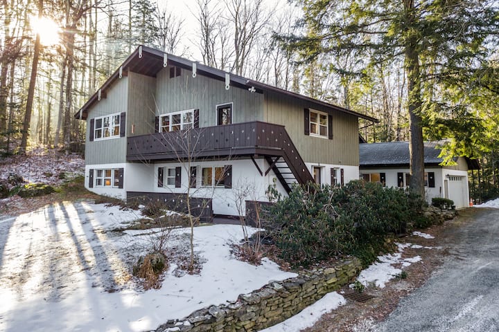 Killington Chalet -Very Close To Slopes! - Killington, VT