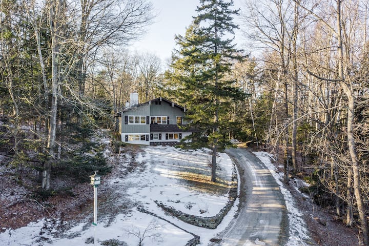 Killington Chalet -Very Close To Slopes! - Killington, VT