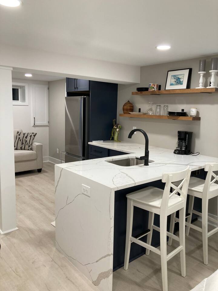 Unwind In Private Apt.  Easy Walk To Metro - Alexandria, VA