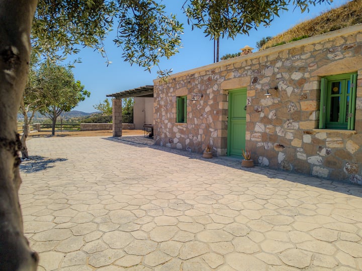 Maravites Cottage - Milos