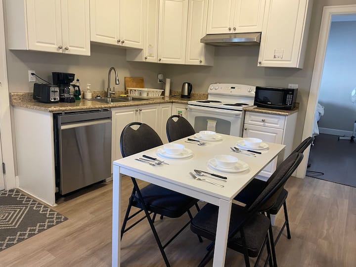 Private Suite 2 Bedroom A\c Near Yvr - Vancouver
