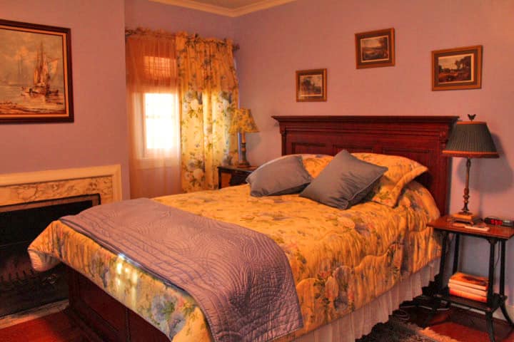 Shadyside 5th Avenue Bedroom, Pvt. Bath, Pkg. - Pittsburgh