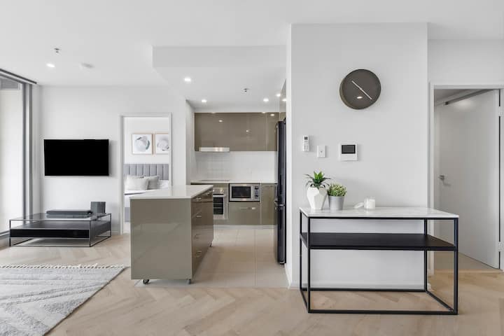 Modern Renovated Cbd Apartment - Belconnen