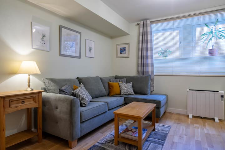 Spacious Old Town Apartment With 2 Bathrooms - Museum of Edinburgh