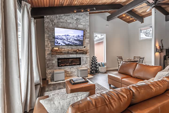 Prime Condo Steps To Canyon Lodge And Lifts - Mammoth Lakes, CA