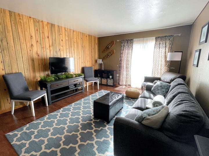 Straight Creek Retreat - 2br/2ba No Cleaning Fee! - Dillon, CO