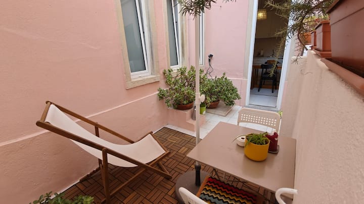 Cosy T0 With Pateo - Lisbonne
