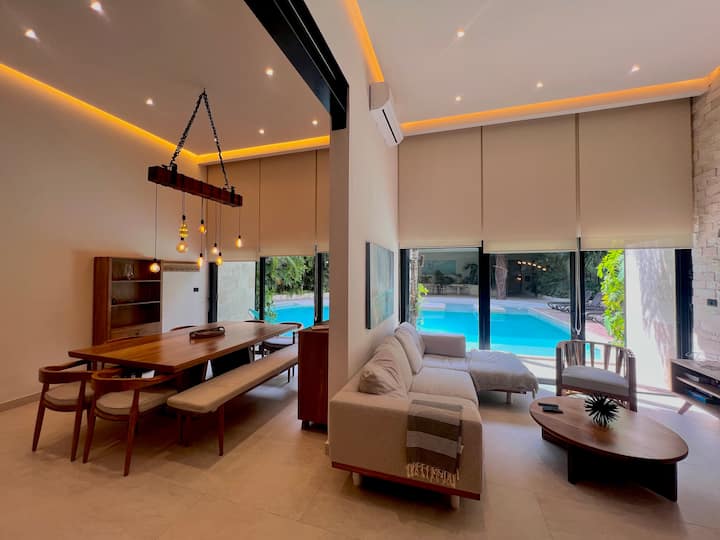 Stylish 4br Condo: Pool, Gym, Office & Near Beach - Playa del Carmen