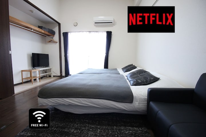 【Netflix42"tv】10f 2doublebed 4min Dotonbori Subway - Osaka