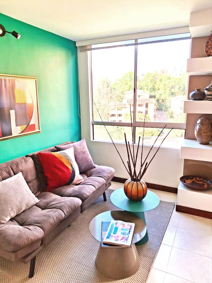 Cozy , Great View And Location - Medellín