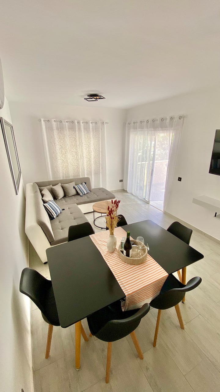 Deluxe Flat Limnaria 155 - 50 Meters By The Sea - Paphos