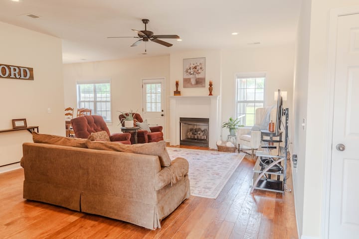 Peaceful Stay— Near Grove, Square, & Taylor Groc. - Oxford, MS
