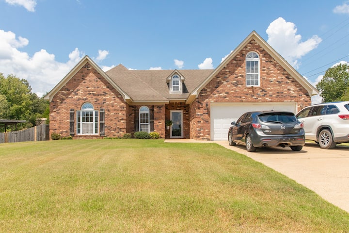 Peaceful Stay— Near Grove, Square, & Taylor Groc. - Oxford, MS