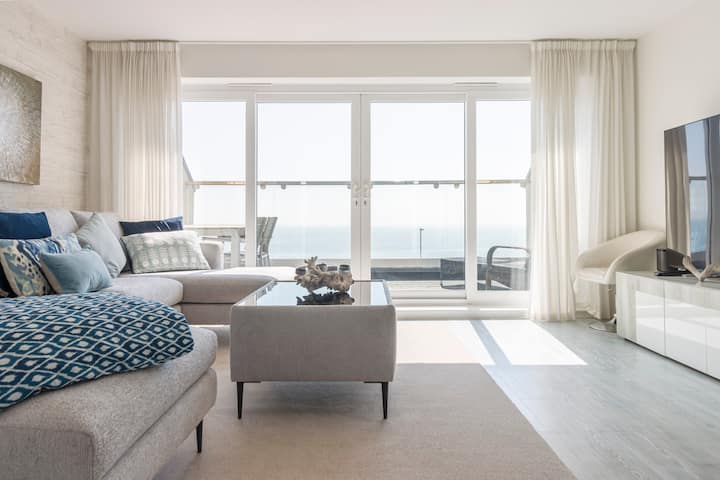 Abersoch / Pwllheli, 3 Storey House, On The Beach. - Pwllheli