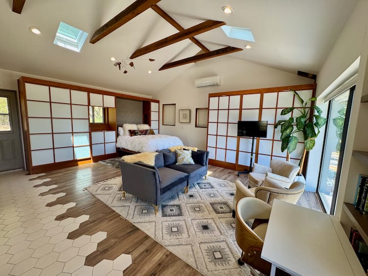 Modern Getaway With Stunning Napa Valley Views - Yountville, CA