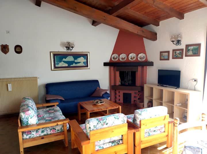 Interni Spaziosi, Spazi Verdi, Parcheggio E Garage - Asiago