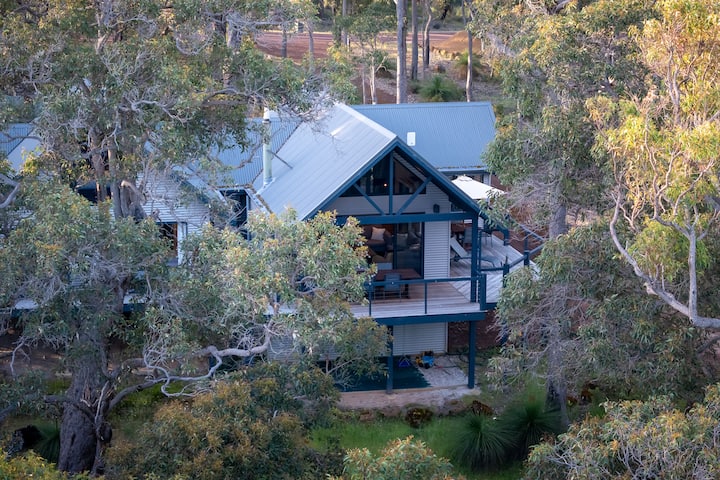 Daydreamer I Private Properties - Yallingup