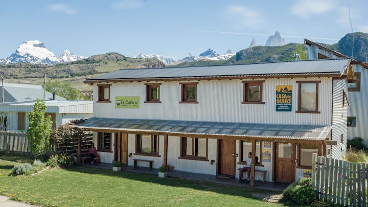 Punto De Encuentro | Calidez Y Excelente Ubicación - Provincia de Santa Cruz