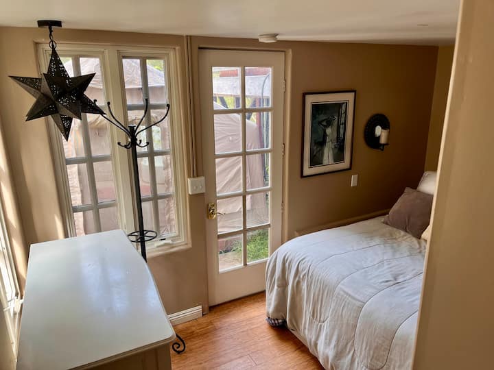 Tea Tree Room - Carmel-by-the-Sea, CA