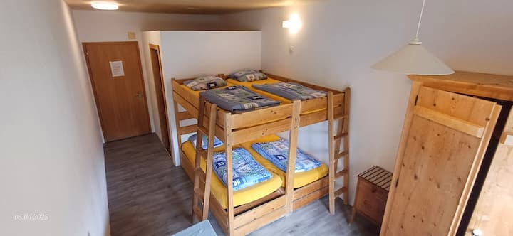 Familienzimmer Bärghuus Axalp "Stockbett" - Brienz