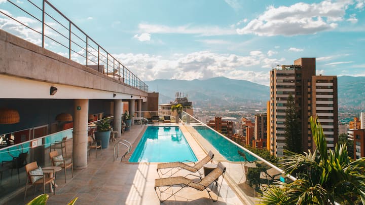 Chic, One Bed Apt W/ Gym, Pool And Cooworking - Medellín