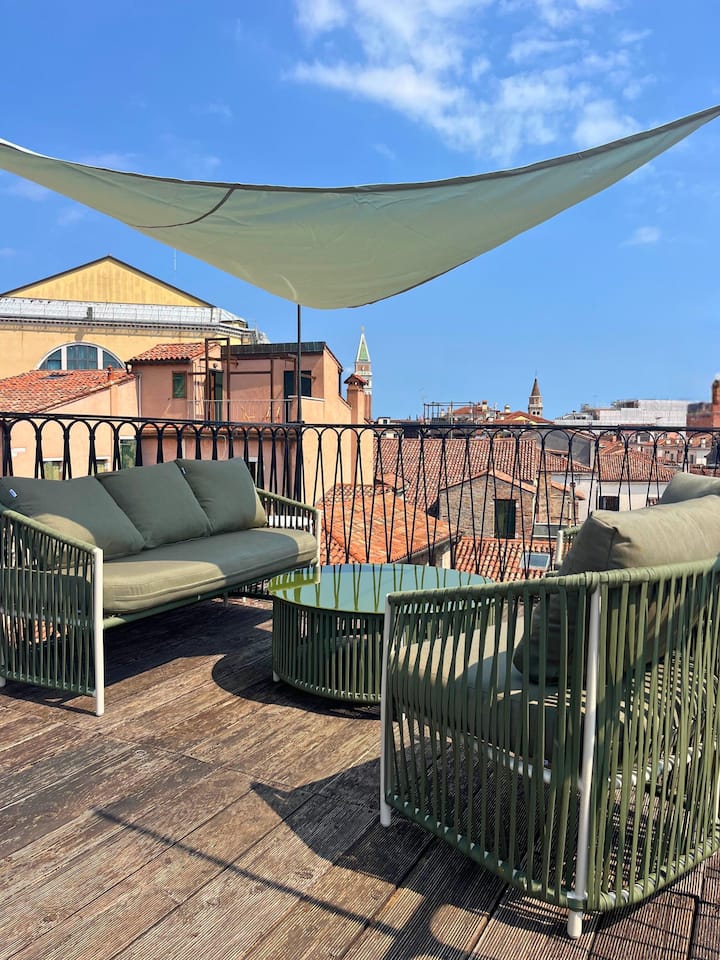 Stylish Apt W/panoramic Terraces – Heart Of Venice - Venise