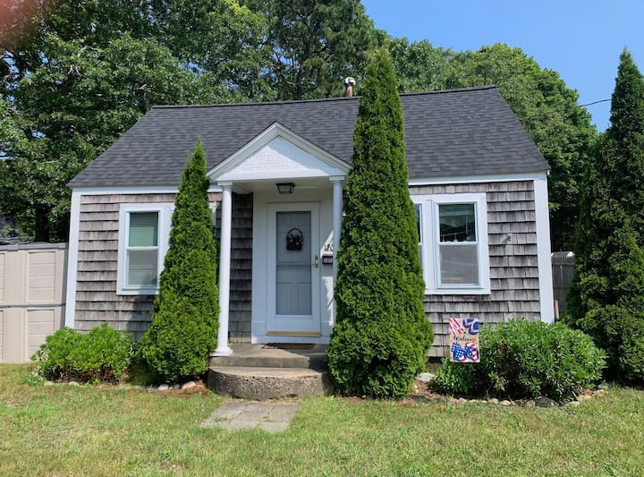 Sweet Cottage In Heart Of Hyannis - Cape Cod, MA