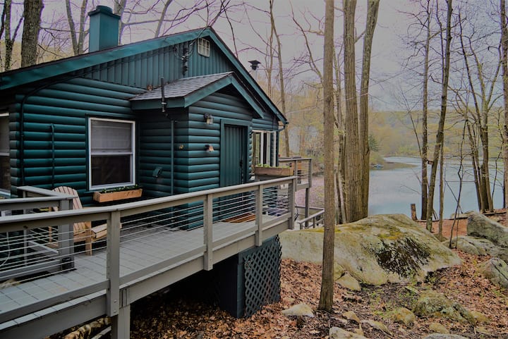 Log Cabin On A Lake With Private Dock - Brewster, NY