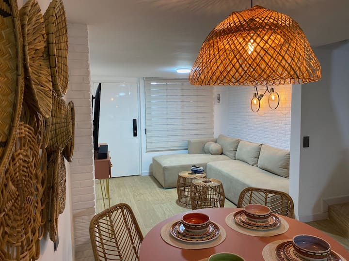 Como En Tu Propio Hogar - Bello