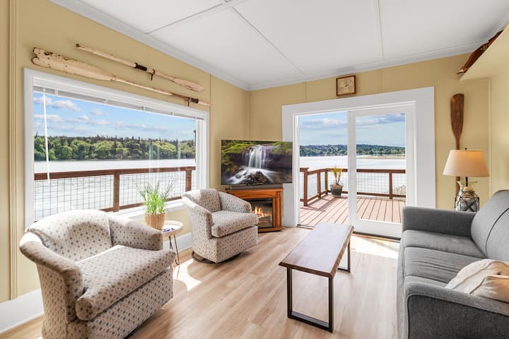 Charming Beach Cabin In Quartermaster Harbor - Gig Harbor, WA