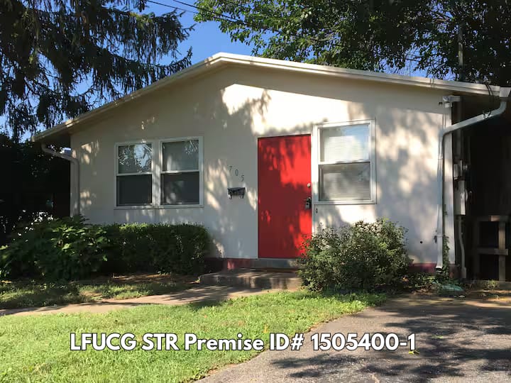 Midcentury Downtown In Warehouse Block District - Lexington, KY