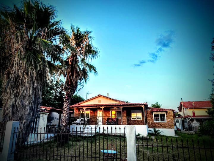 παραθαλάσσια βίλα με κήπο και θέα θάλασσα - Halkidiki