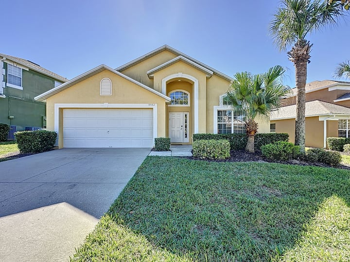 Private Villa In The Heart Of Disney, Wifi, Pool - Four Corners, FL