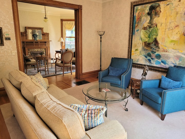 Elegant Two-bedoom Historic Home-downtown - カラマズー, MI
