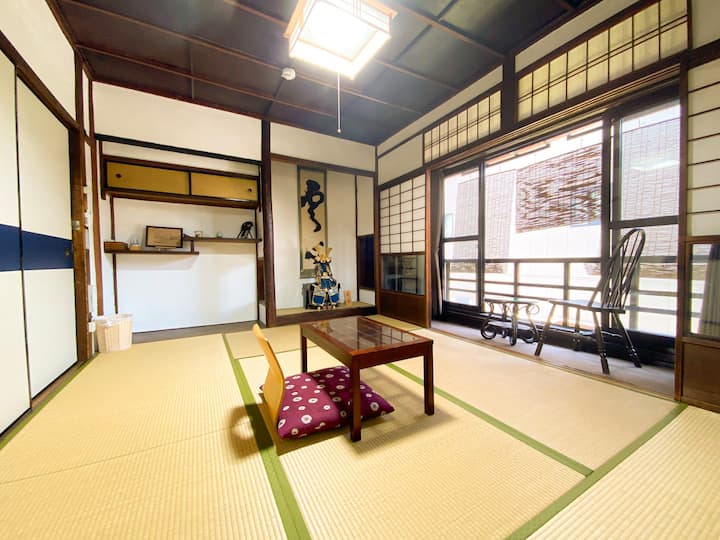 【Near Nijo-castle】tatami Room+garden View Balcony. - Japan