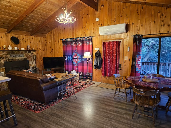 Pheasant Hill Cabin, Cozy And Dog Friendly - Julian, CA