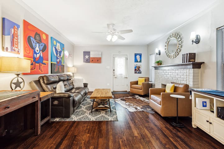 The Blue Dog House | Walk To Dtwn | Fast Wi-fi - Meyerland - Houston