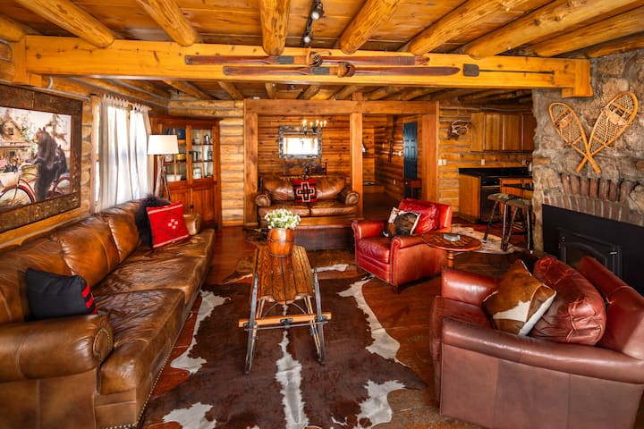 Taos Mountain Chalet - Taos Ski Valley, NM
