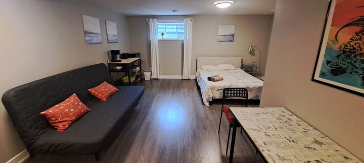 Basement With Private Bathroom, Close To Ottawa - Gatineau