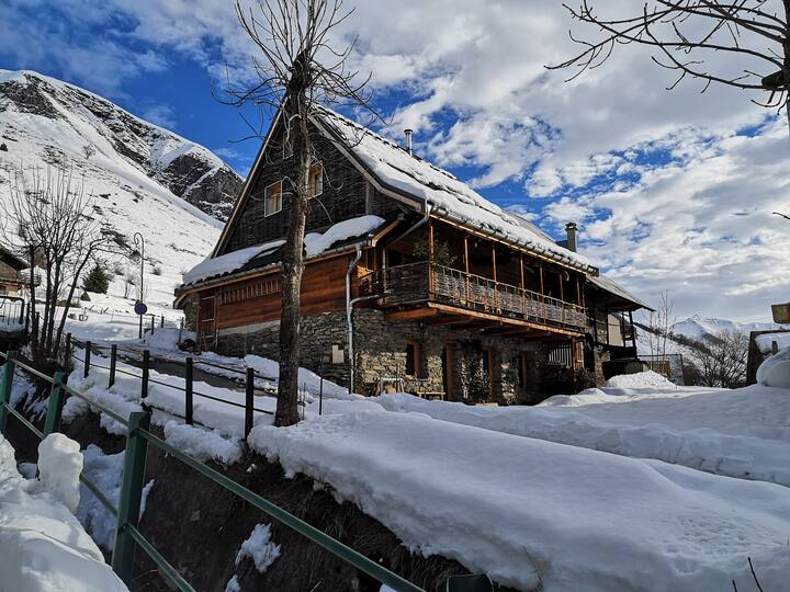 Appartement Dans  Chalet Traditionnel - Saint-Sorlin-d'Arves