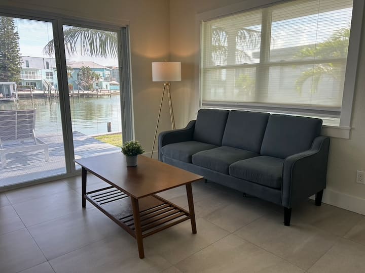 Bay Front 2 Bedroom Apartment 10 - Dunedin, FL