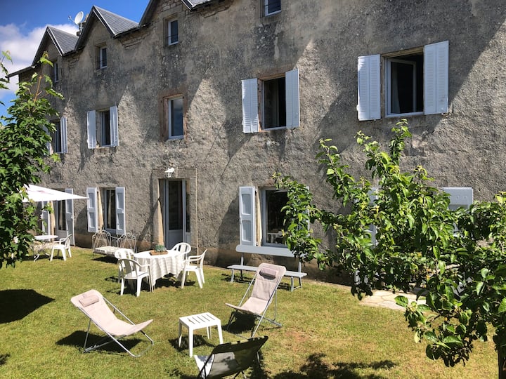 Le Couvent  à Mas St Chely Cévennes - Sainte-Énimie