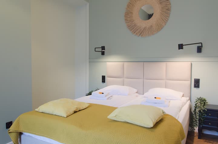 3 Bedroom (5)- In The City Centre - Krakow