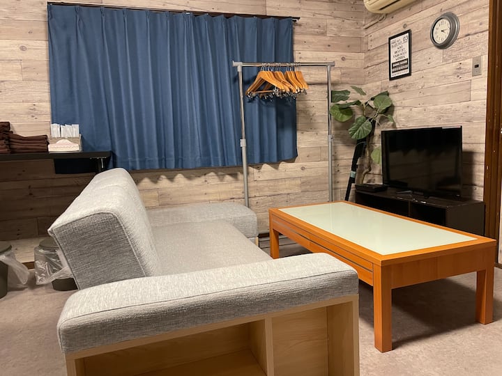 8ppl/5c/1 Min To Nihonbashi/kuromon/dotonbori/6601 - Osaka