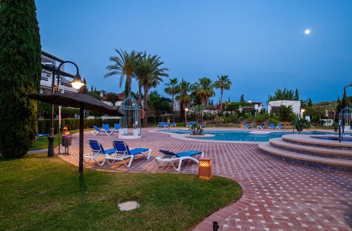 A73 Mojacar Playa Beautiful 2 Bed Large Family Apt - Mojácar