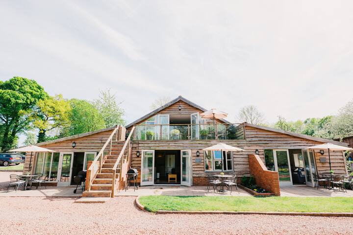 Elmbridge Farm Lodges - Warbler - Bromsgrove