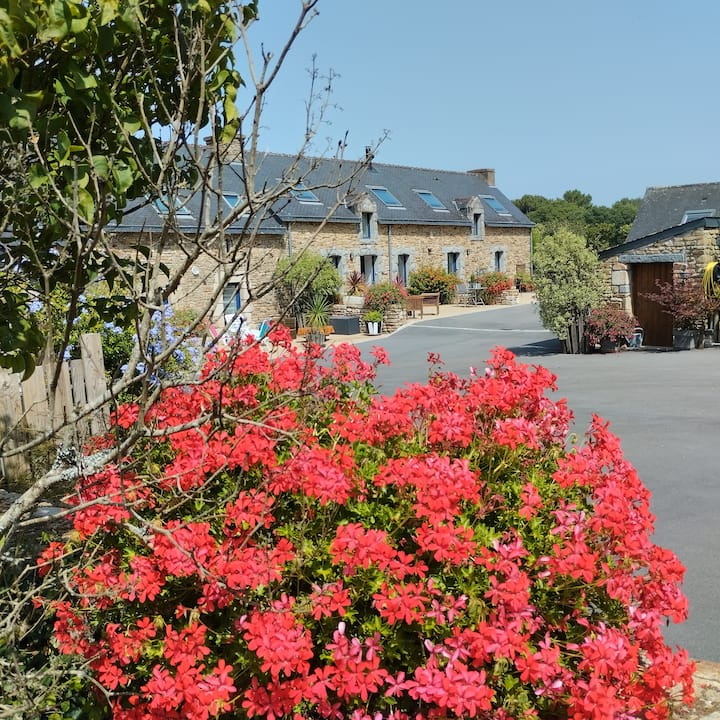 Longère 2 Pers 
Calme Assuré 
Morbihan Près Auray. - Pluvigner