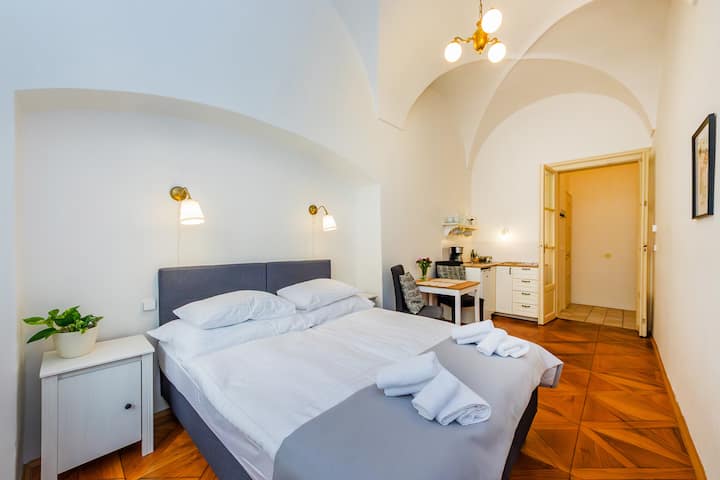 Enchanting Lesser Town Studio - Prága